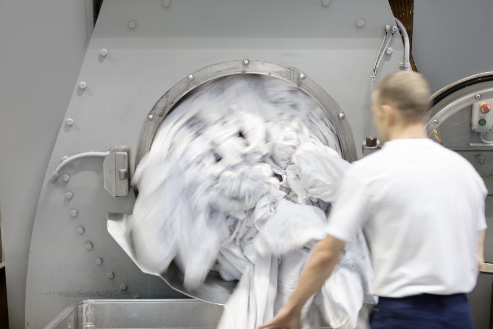 Mikroplaster, textilier och tvätt: Vad har de med World Environment Day ...